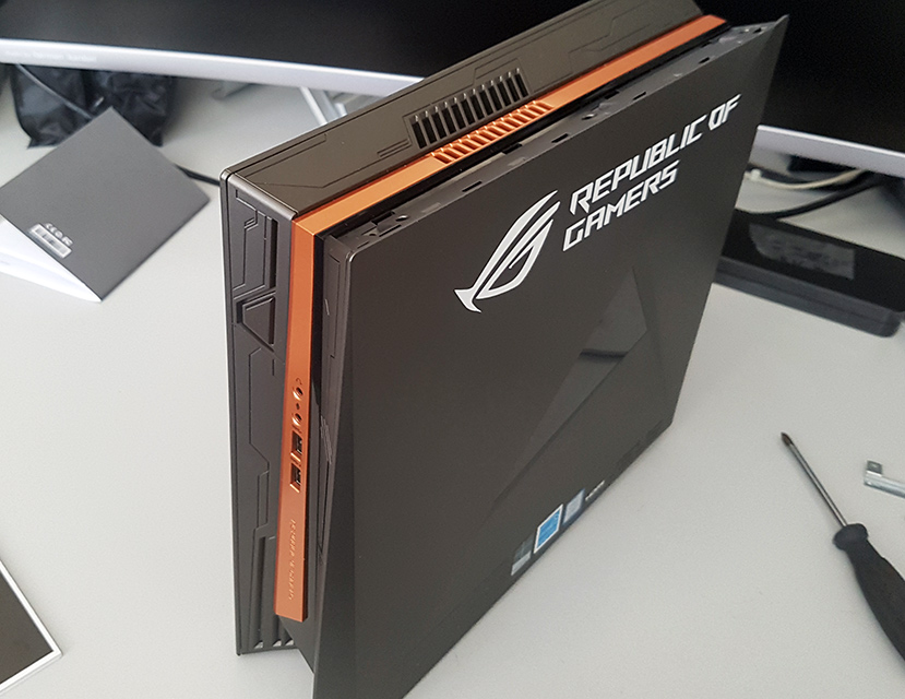 ASUS ROG GR8-II