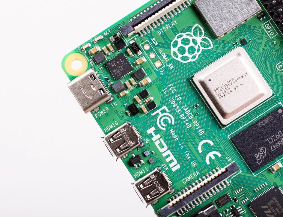La Raspberry Pi 4 ya está disponible en una nueva variante con 8 GB de RAM